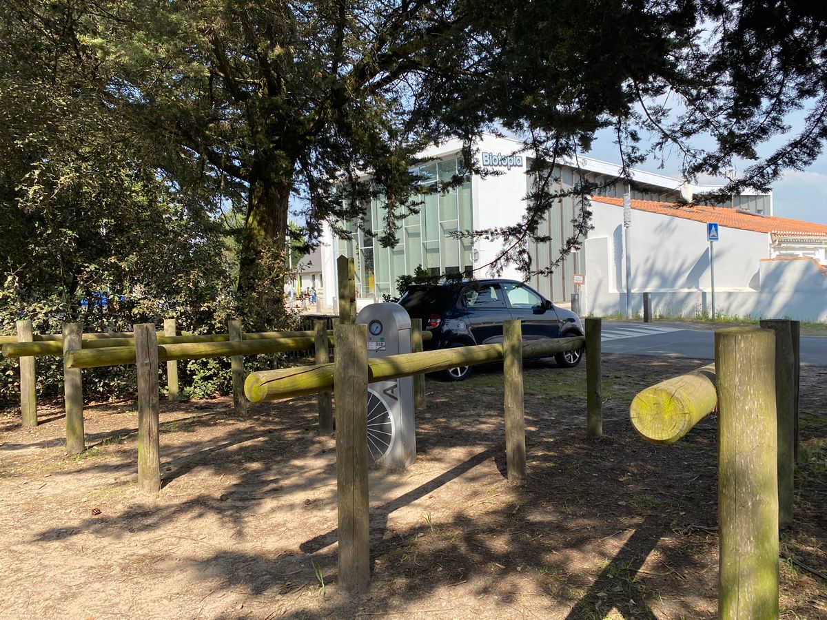 Aire de services Vélo - Biotopia - On Piste